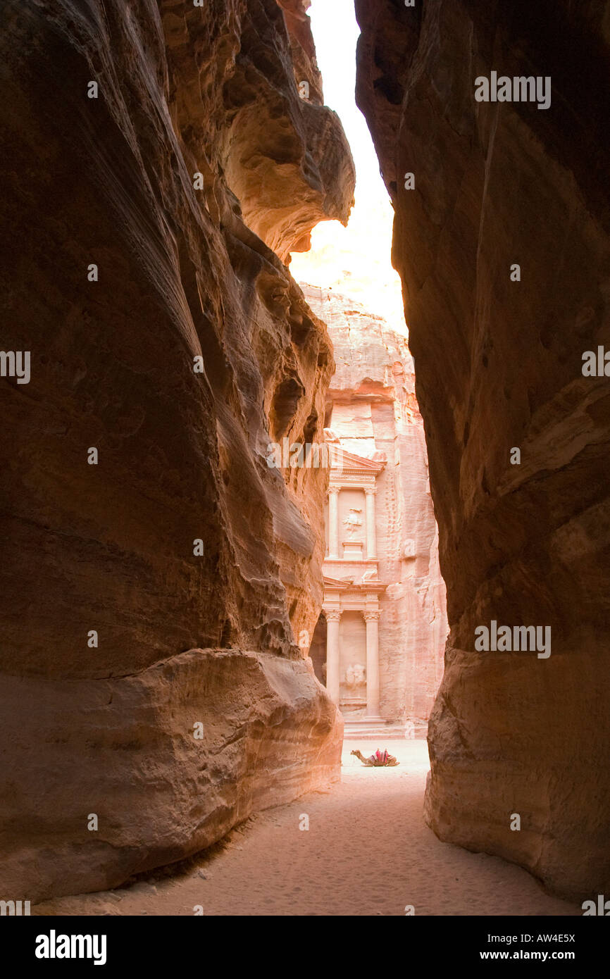 the Treasury building in Petra Jordan Stock Photo - Alamy