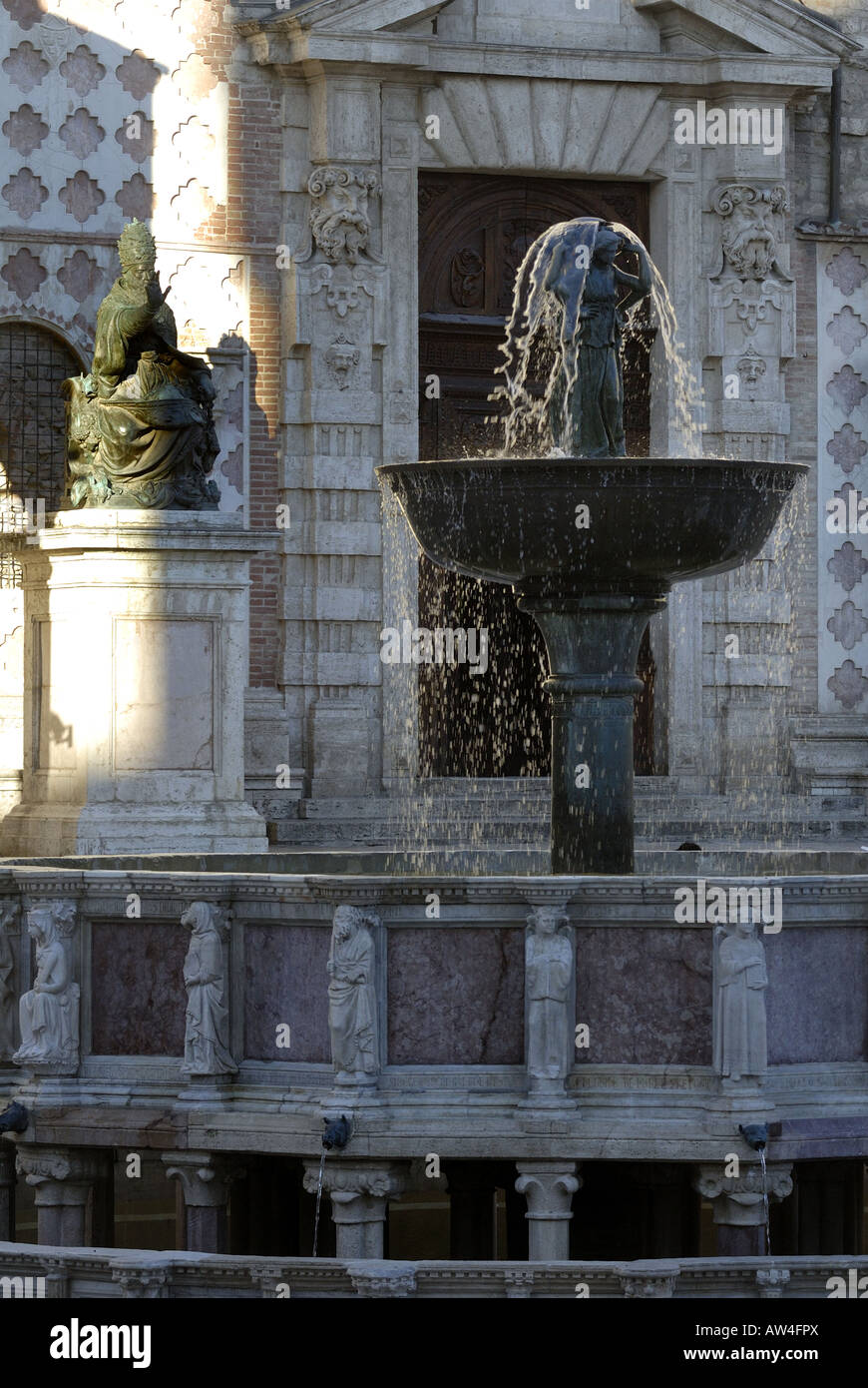 The medieval fountain at Perugia in Italy Stock Photo - Alamy