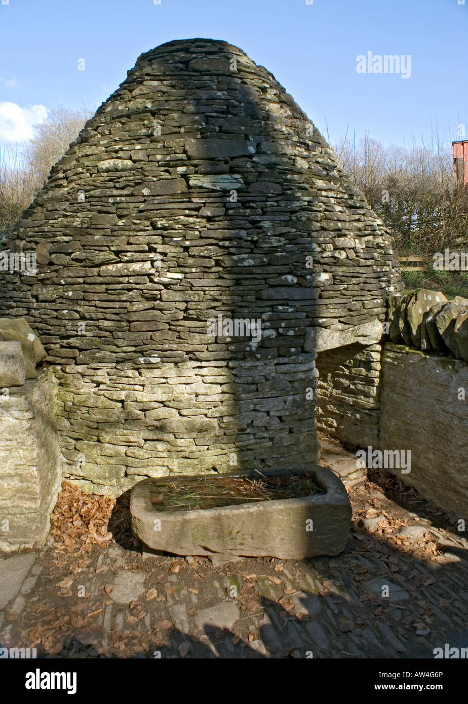 Stone pig sty hi-res stock photography and images - Alamy