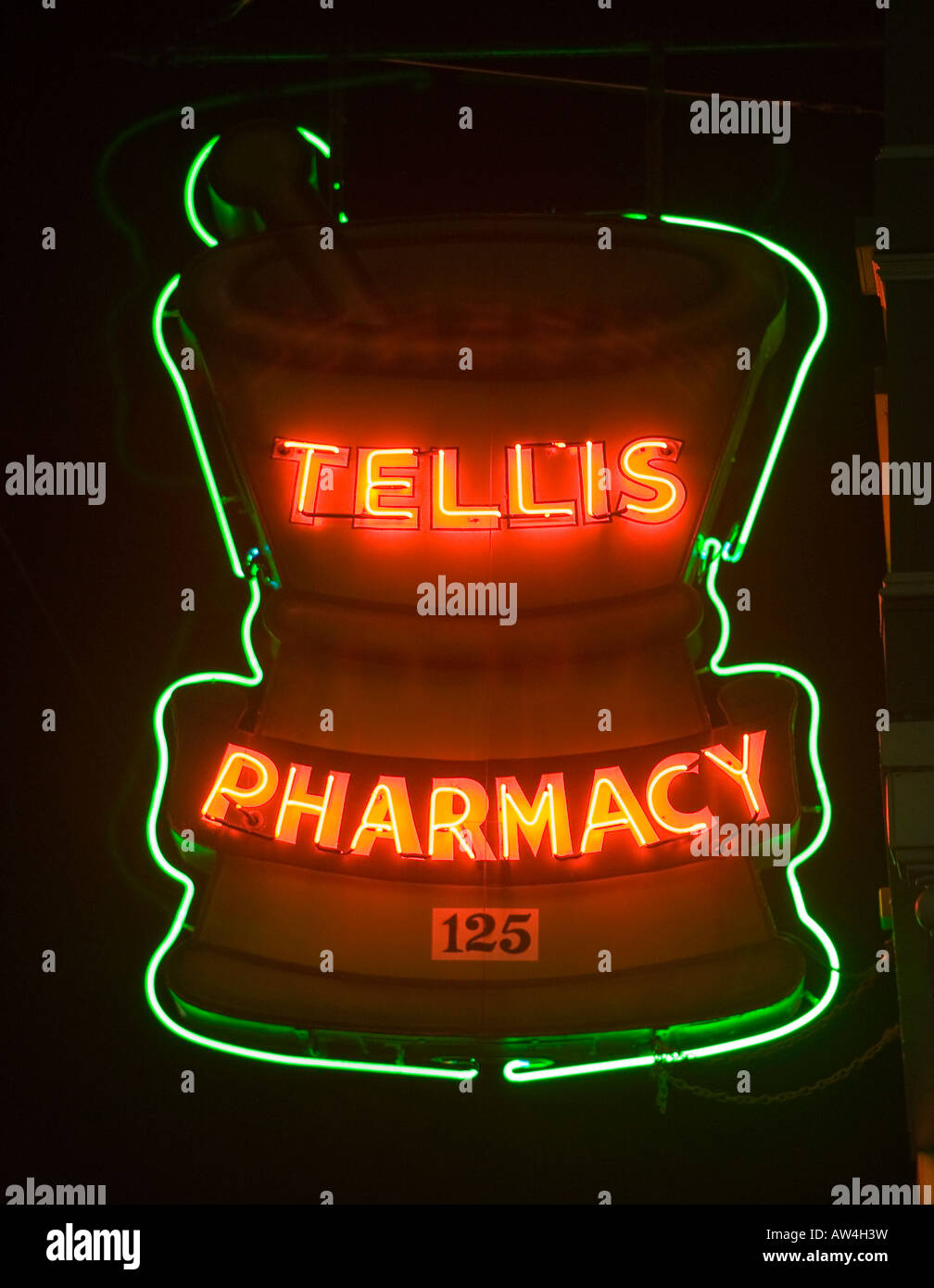 Pharmacy neon sign hi-res stock photography and images - Alamy
