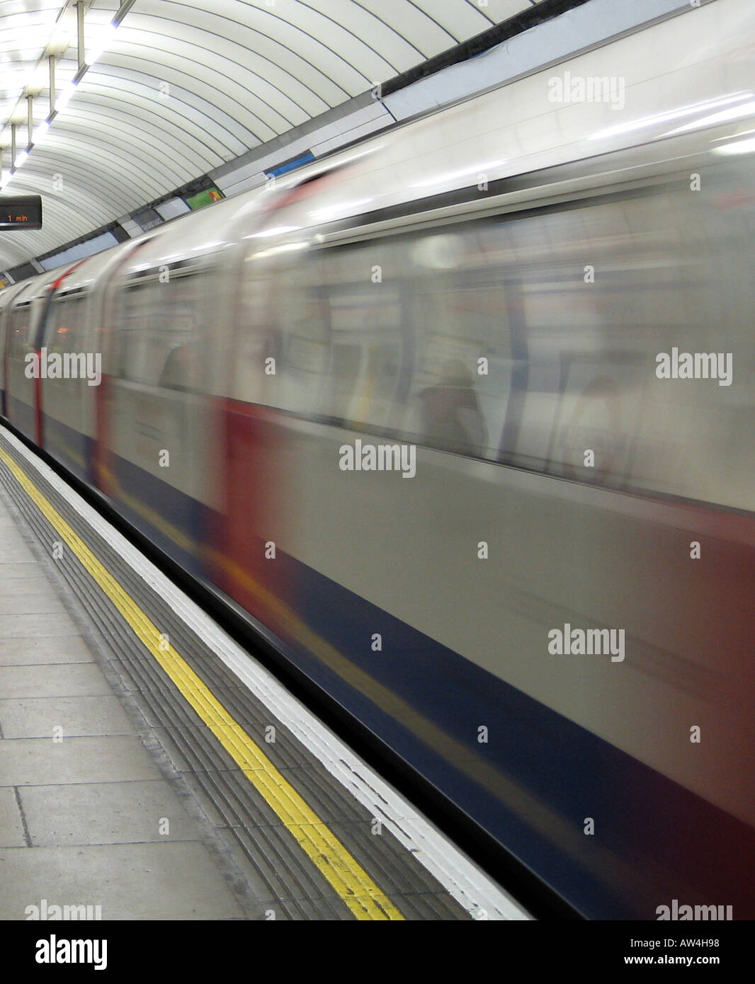 Victoria Line Train leaving Victoria Station at speed Stock Photo - Alamy