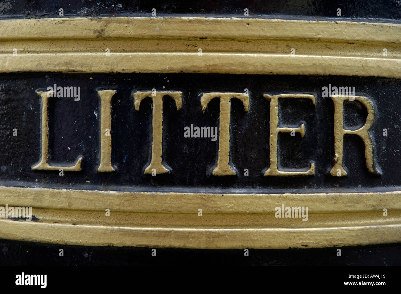 Litter Bin High Resolution Stock Photography and Images - Alamy