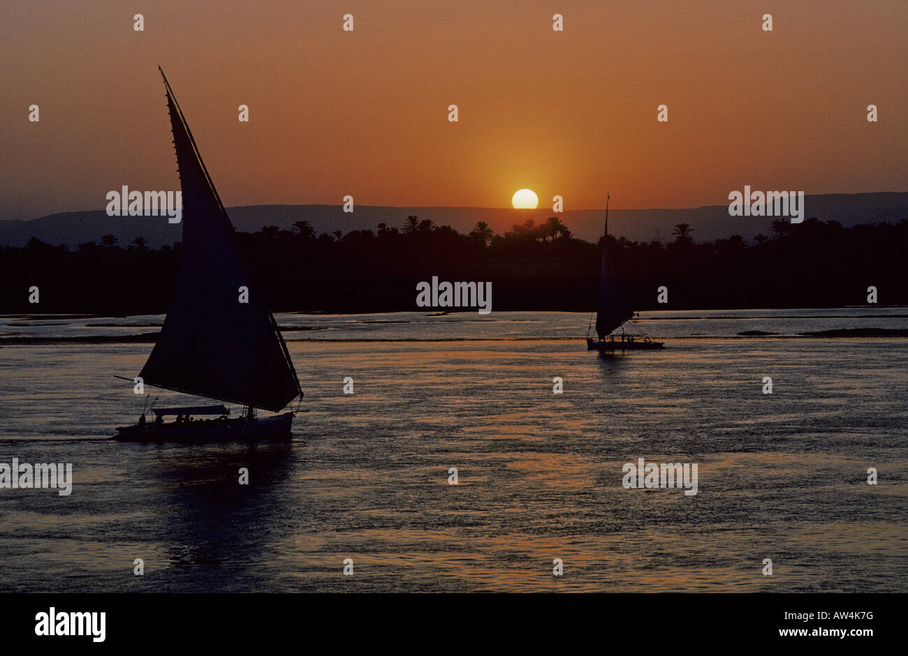 sunset over the river Nile at Luxor Stock Photo - Alamy