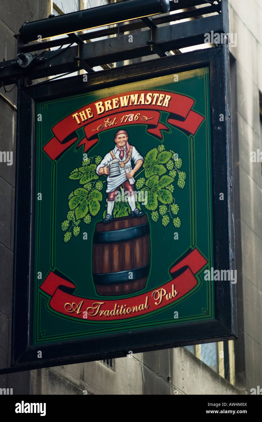 Pub Signage Stock Photos & Pub Signage Stock Images - Alamy