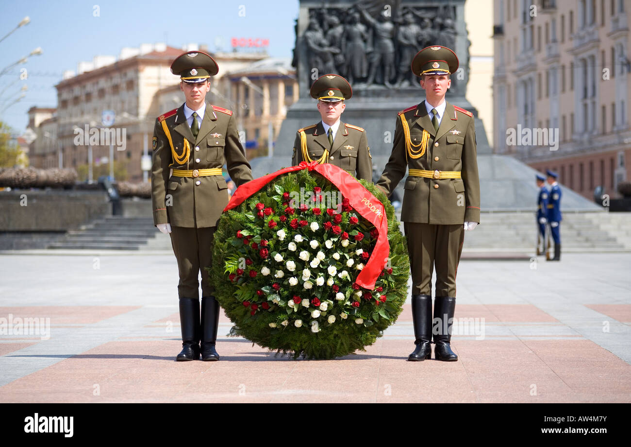 Military wreath laying ceremony at the war memorial monument in Victory ...