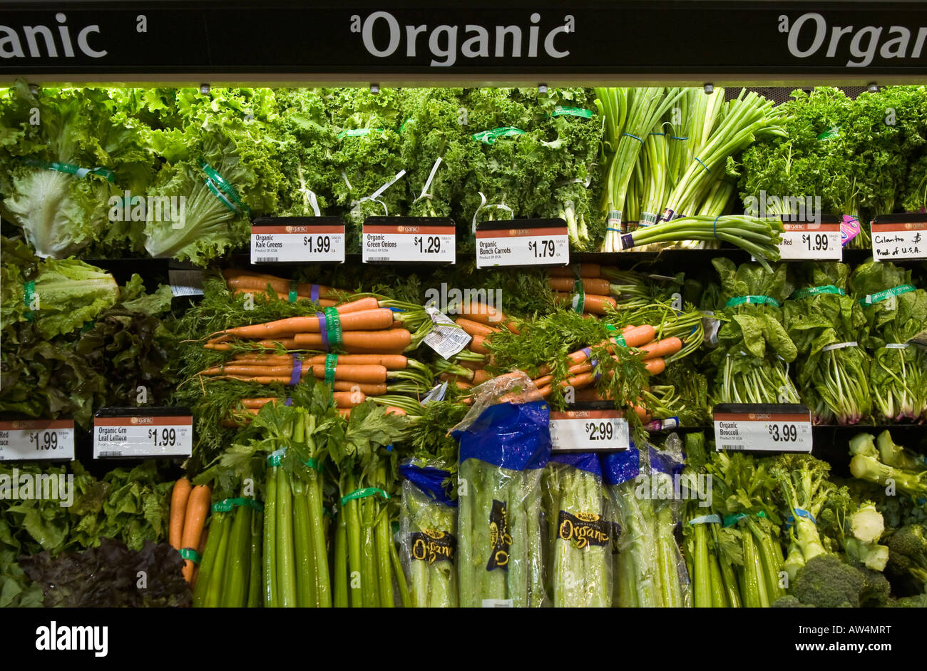 Organic produce section at Canadian supermarket Stock Photo - Alamy