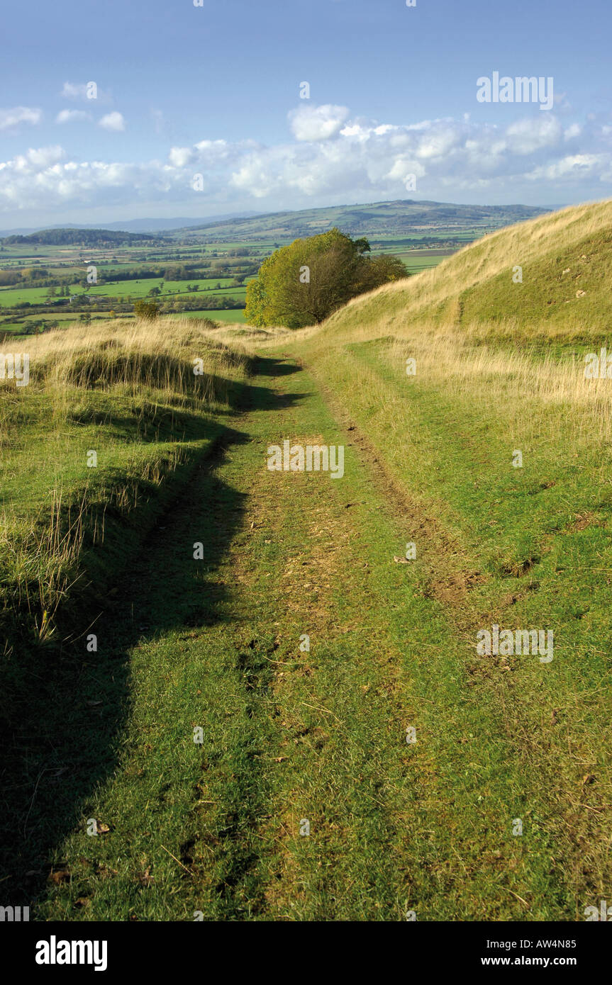 views from the cotswold way footpath as it passes through stanton ...