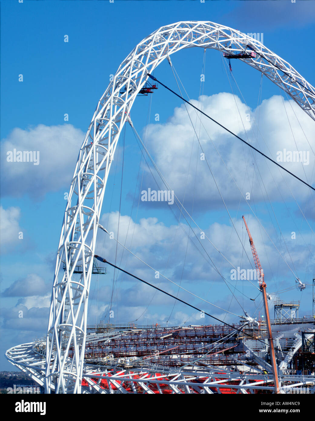 Construction new wembley stadium arch hi-res stock photography and ...