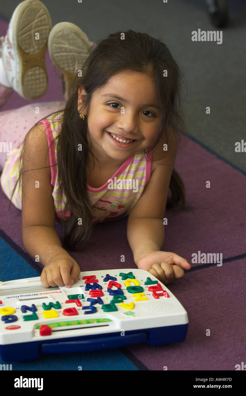 Children using manipulatives hi-res stock photography and images - Alamy
