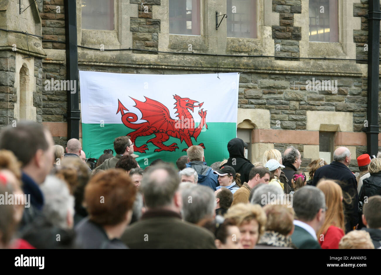 Welsh fans watch wales hi-res stock photography and images - Alamy