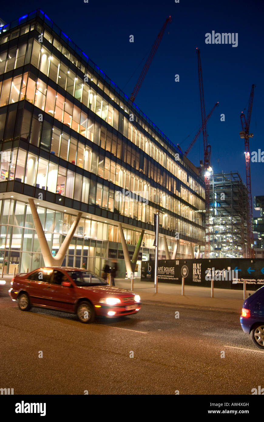 Evening scene in manchester hi-res stock photography and images - Alamy