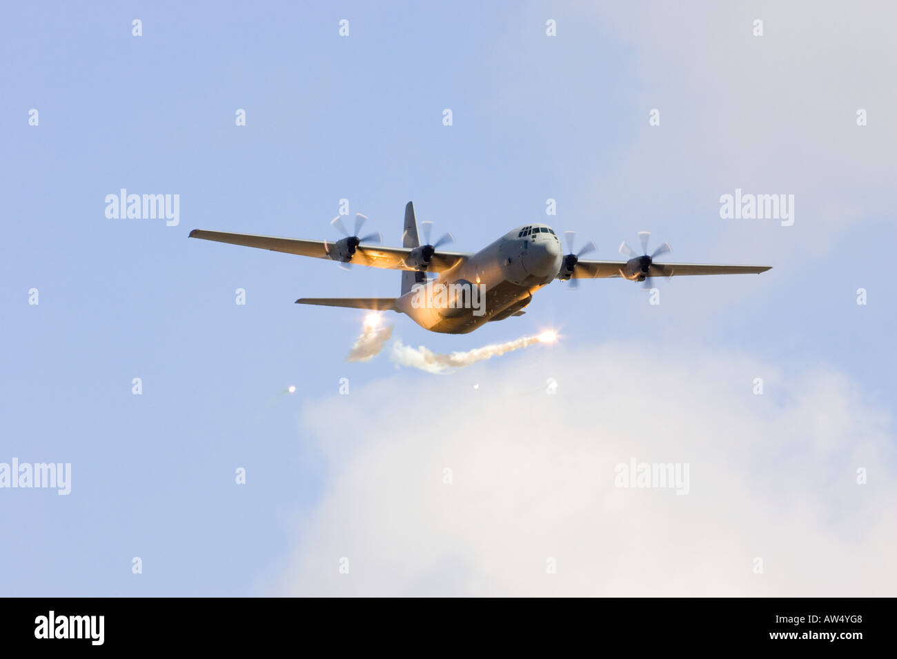 Raf hercules flares hi-res stock photography and images - Alamy