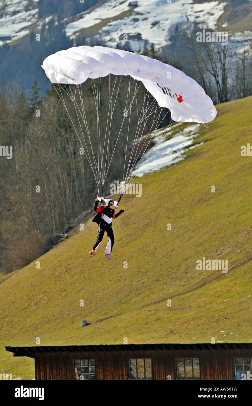 Balloon harness hi-res stock photography and images - Alamy