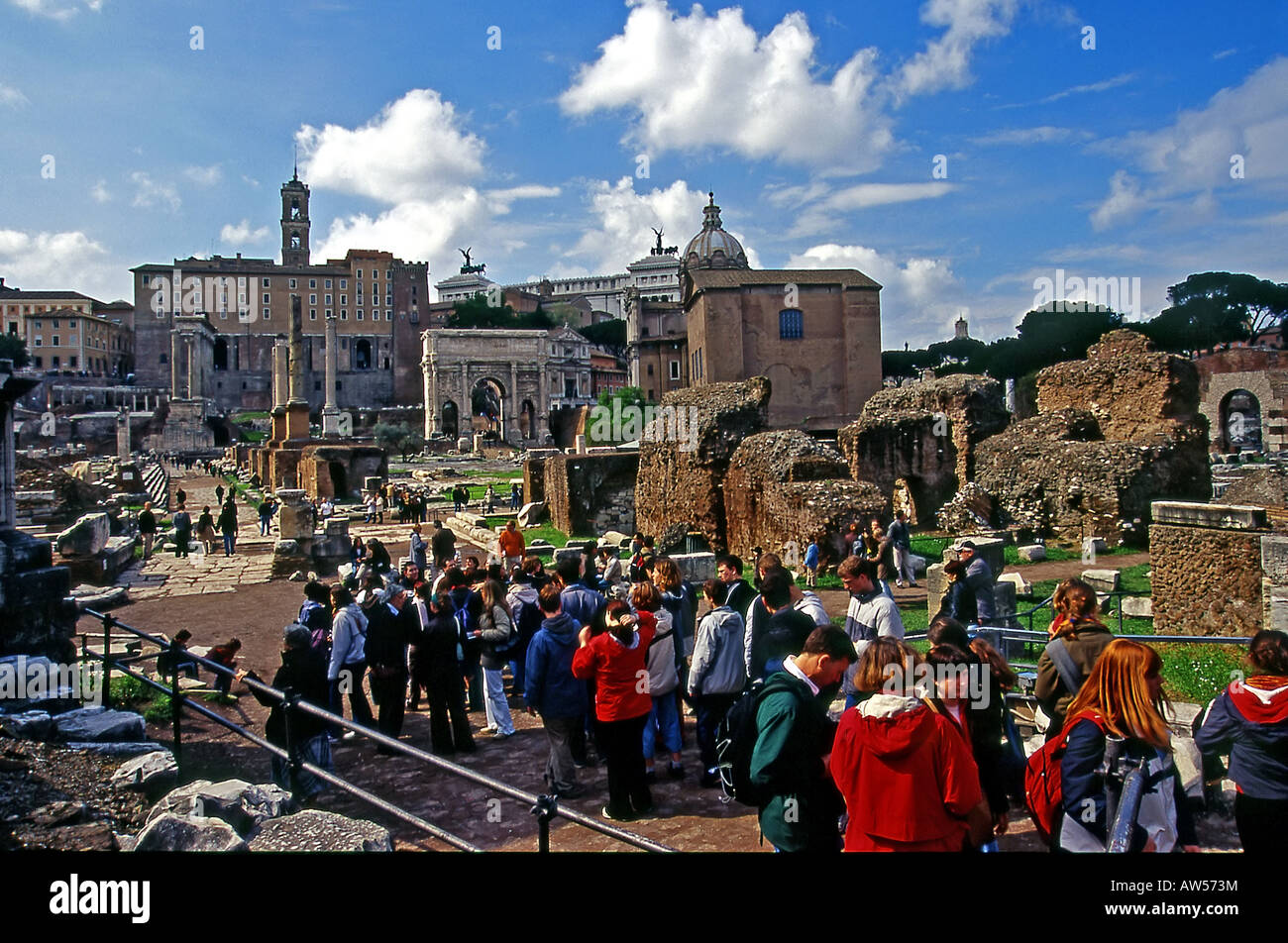 Tourists at the Roman Forum (Foro Romano) Rome Italy Stock Photo - Alamy