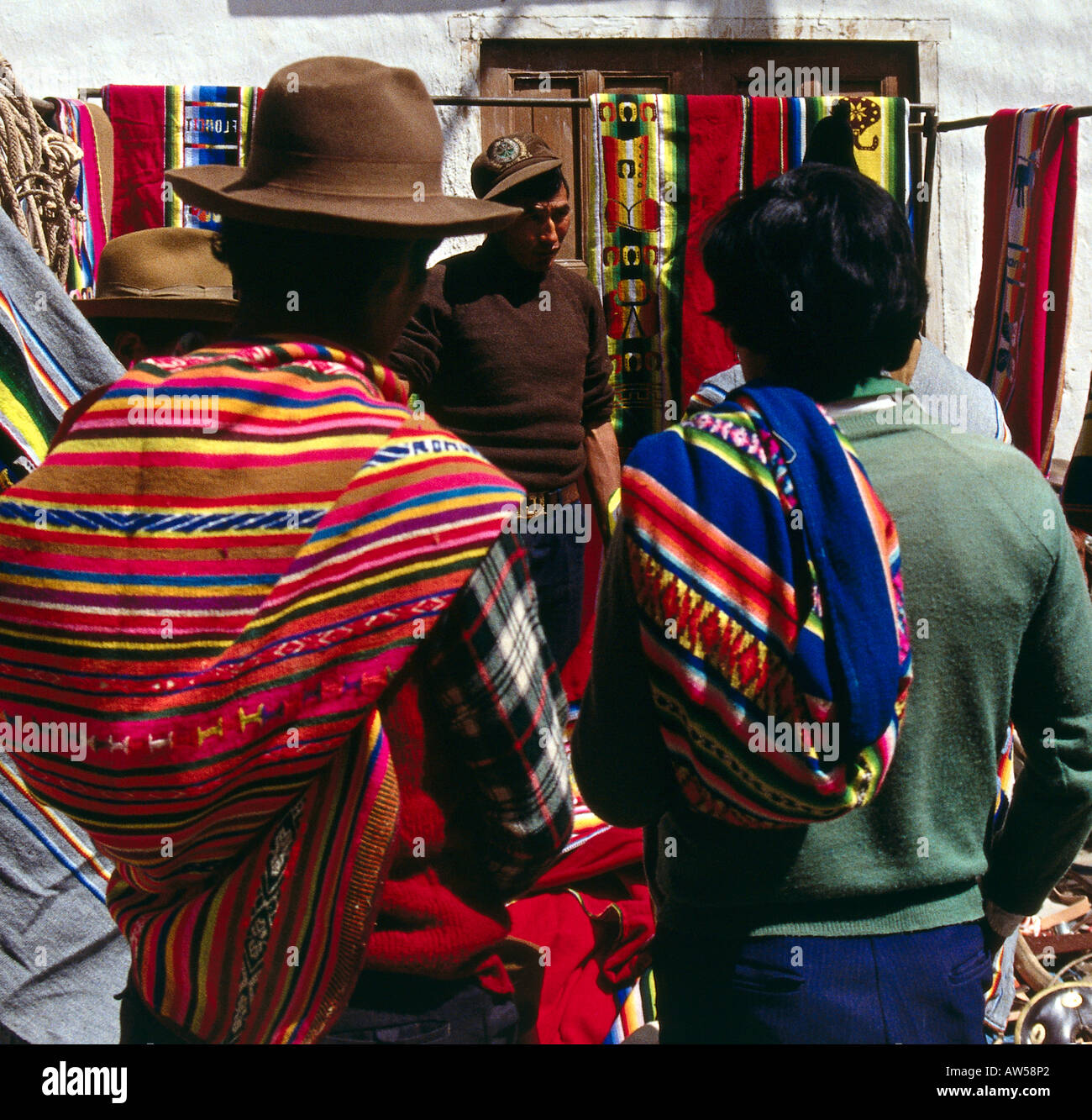 Indigena peru hi-res stock photography and images - Alamy
