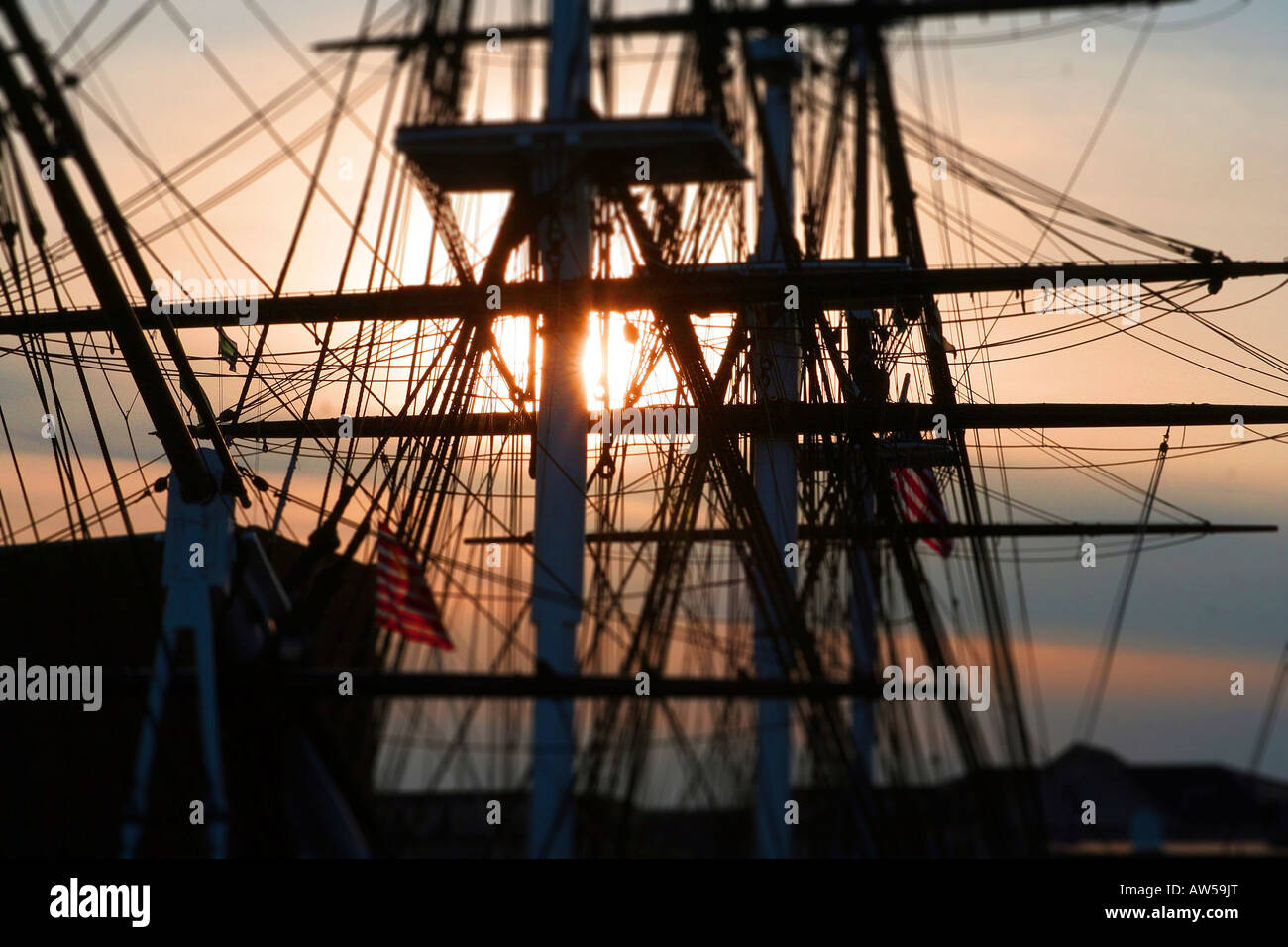 Rigging uss constitution hi-res stock photography and images - Alamy