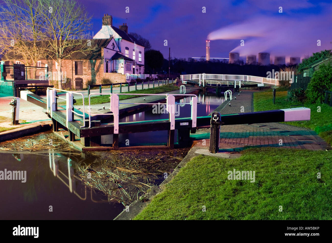 ^Lock at the Erewash canal at the junction of the River Trent at "Trent ...