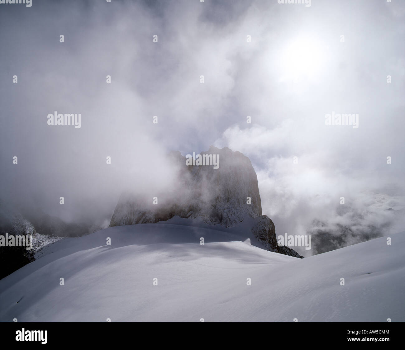 Snowpatch hi-res stock photography and images - Alamy