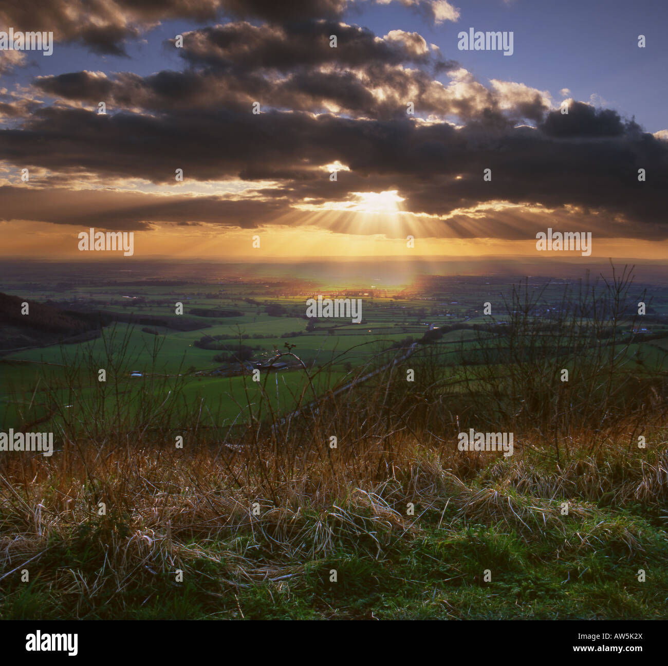 Sunset from the top of Sutton Bank, Hambleton, North Yorkshire, England ...