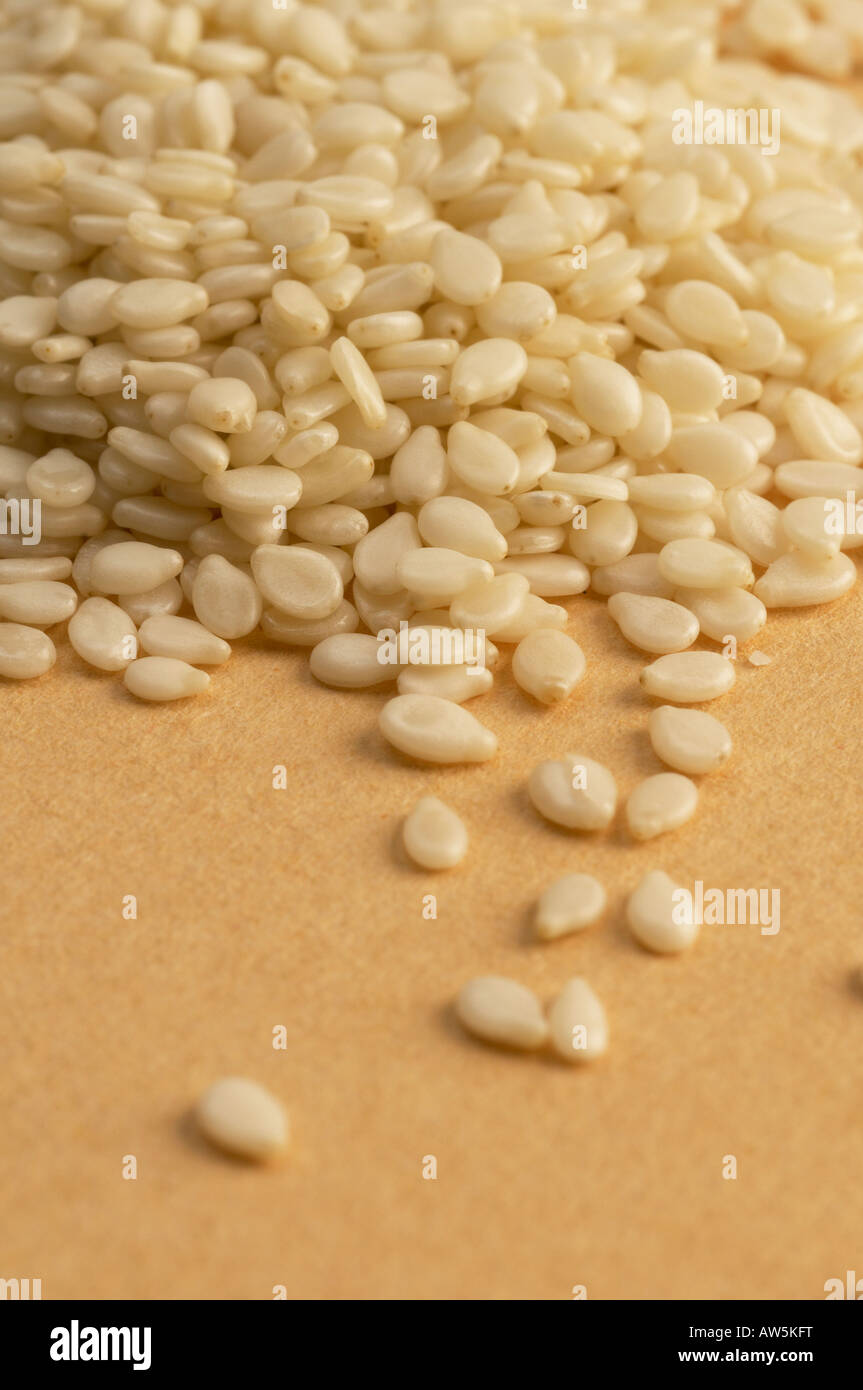 Loose sesame seeds Stock Photo - Alamy