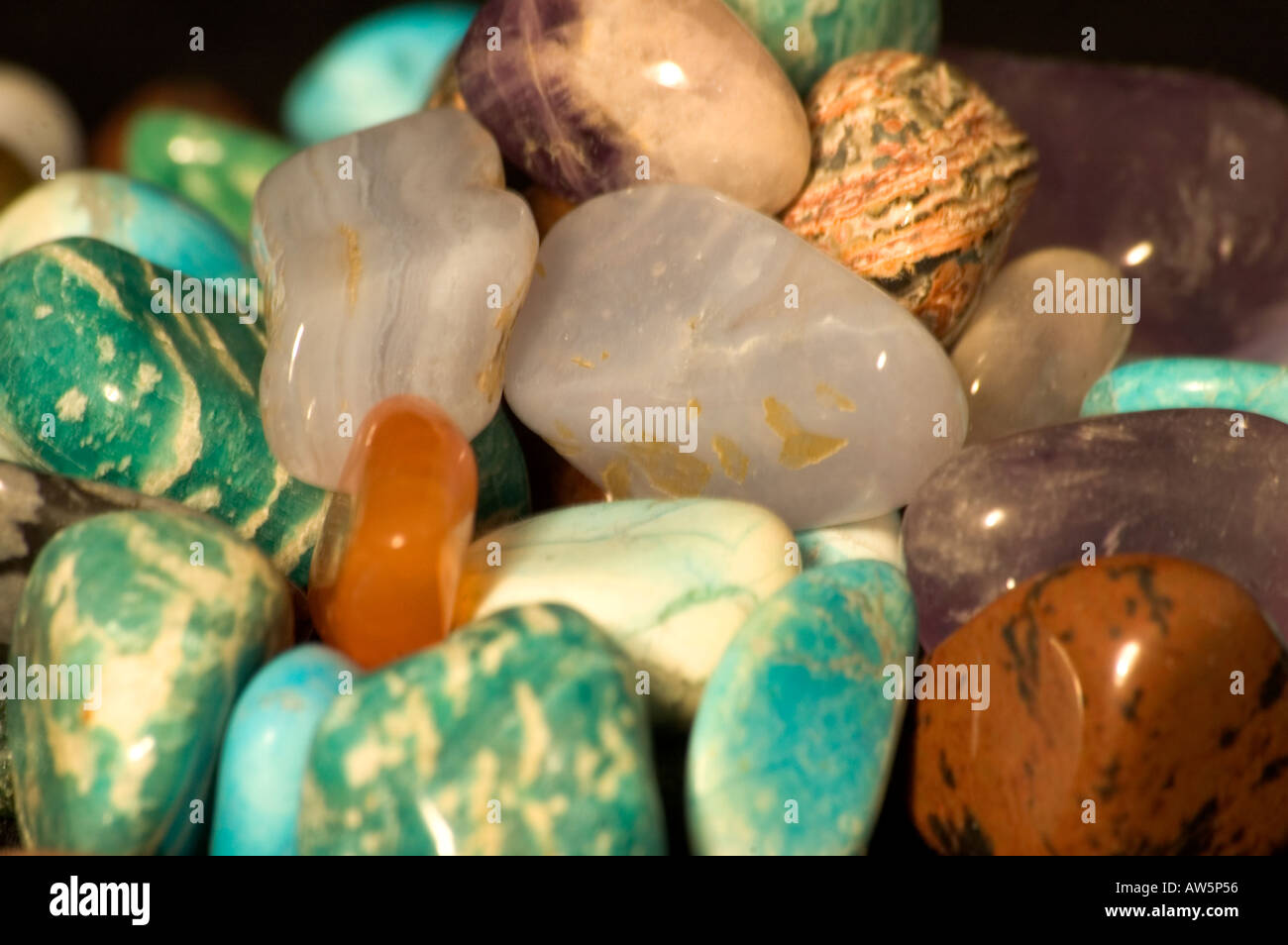 Mixed colour pebbles hi-res stock photography and images - Alamy