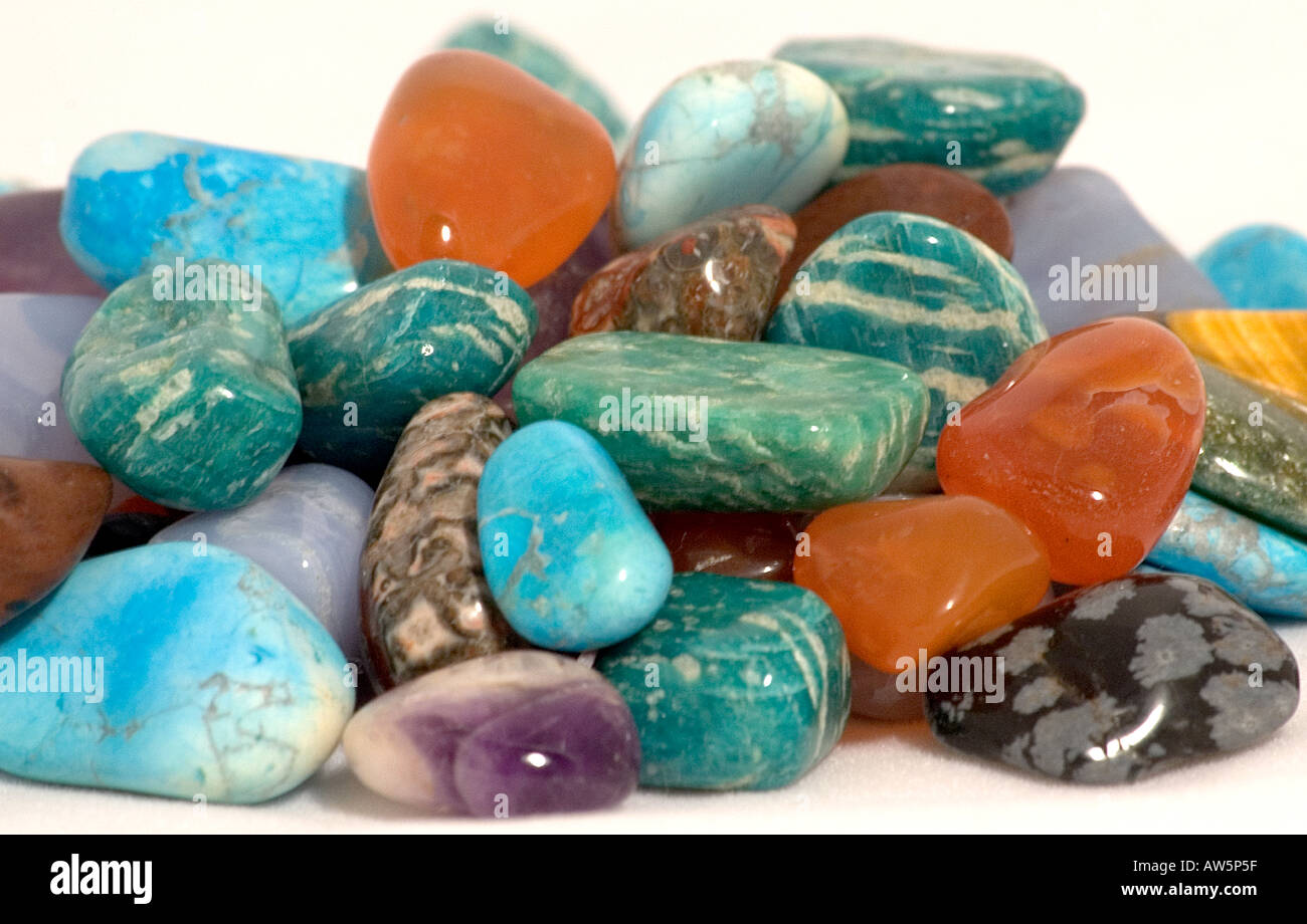 Mixed colour pebbles hi-res stock photography and images - Alamy