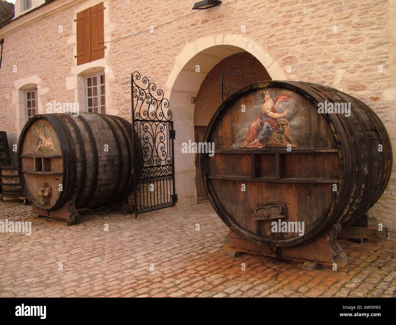 Chateau de pommard winery hi-res stock photography and images - Alamy