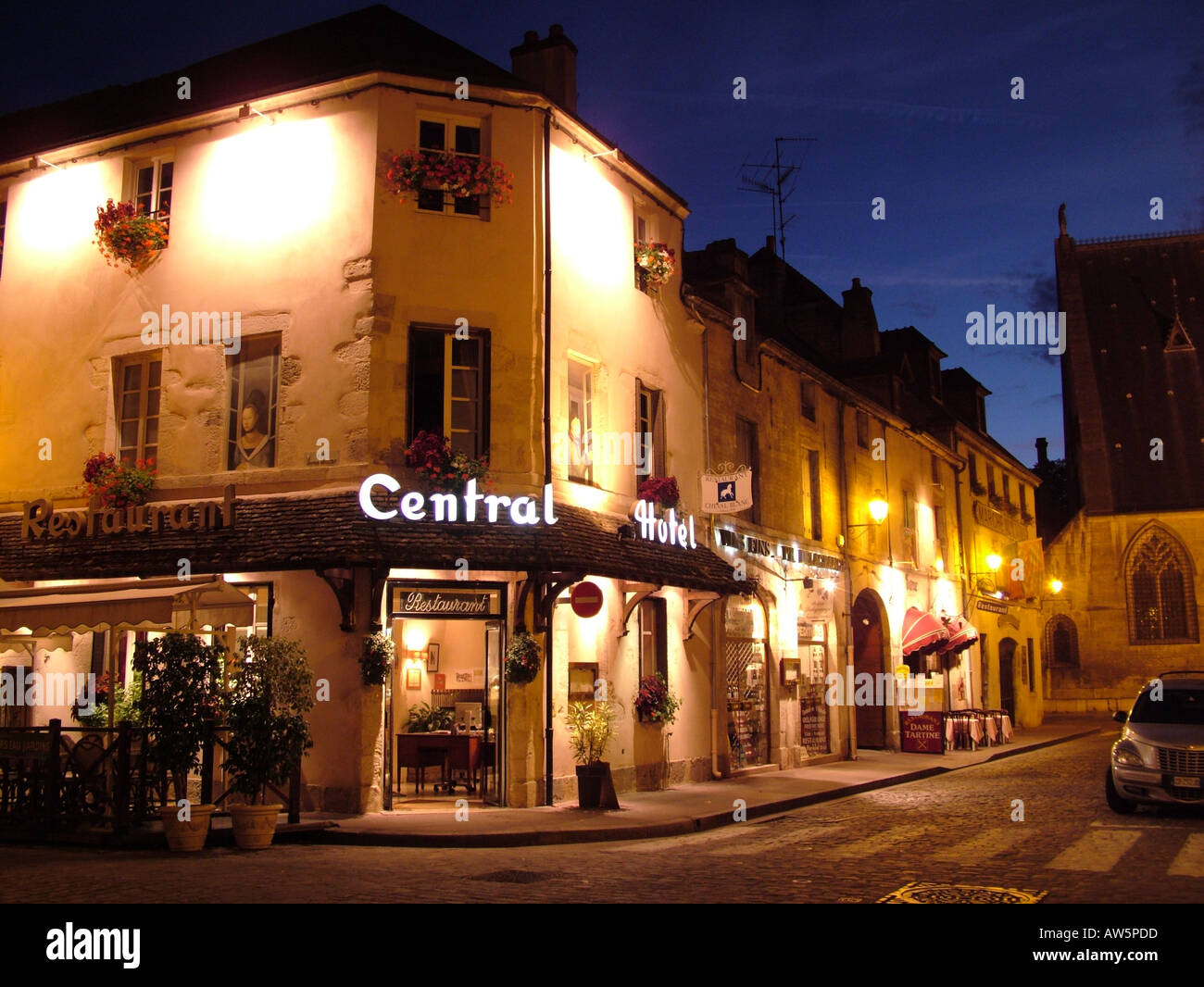 Beaune central hi-res stock photography and images - Alamy