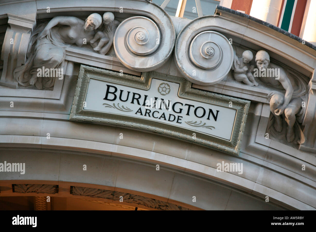 Burlington arcade hi-res stock photography and images - Alamy