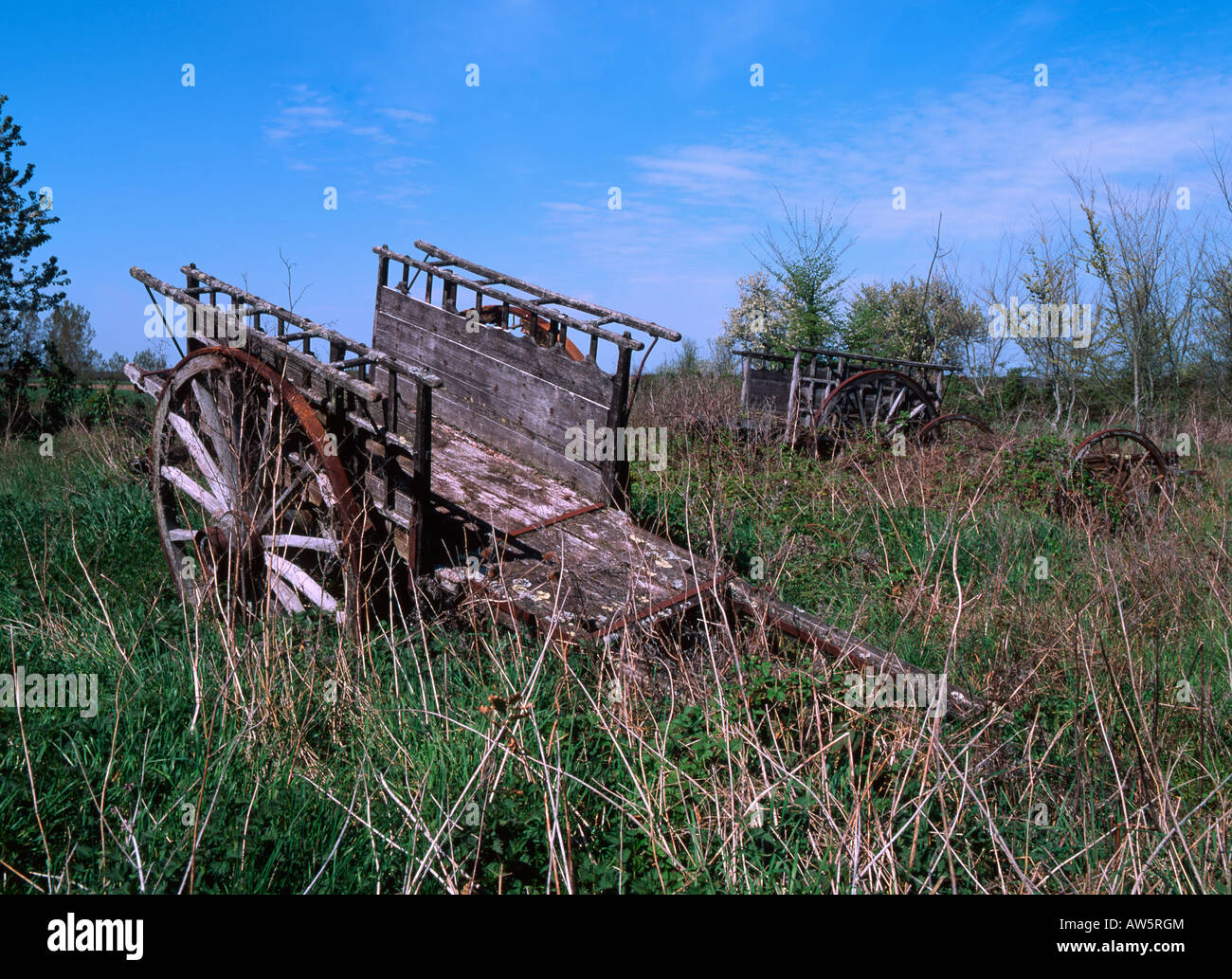 Old farm cart hi-res stock photography and images - Alamy