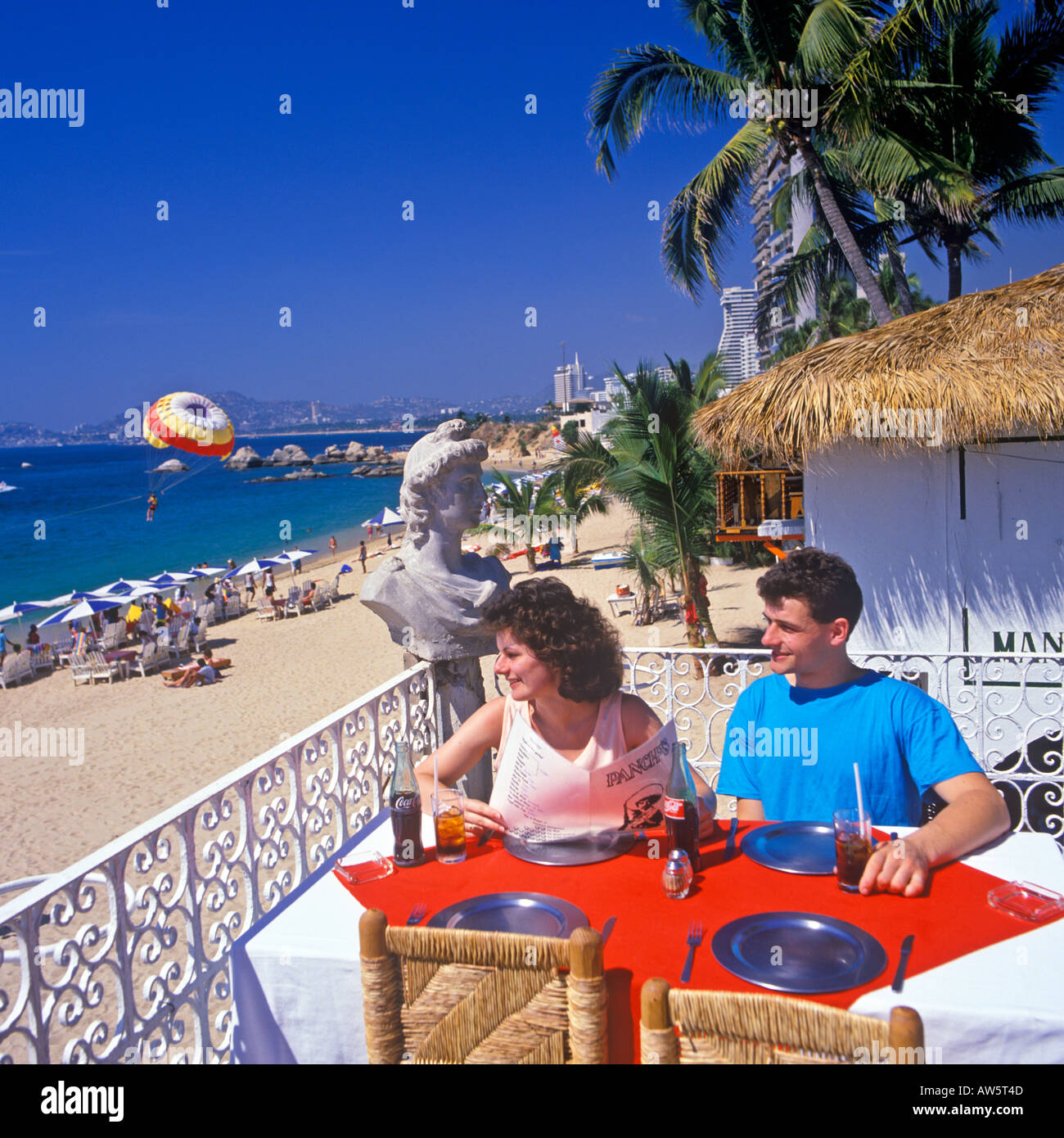 Acapulco mexico beach people hi-res stock photography and images - Alamy