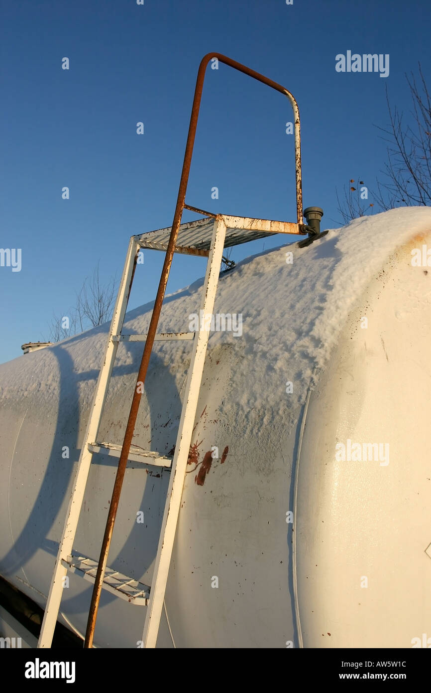 Storage tank ladders hi-res stock photography and images - Alamy