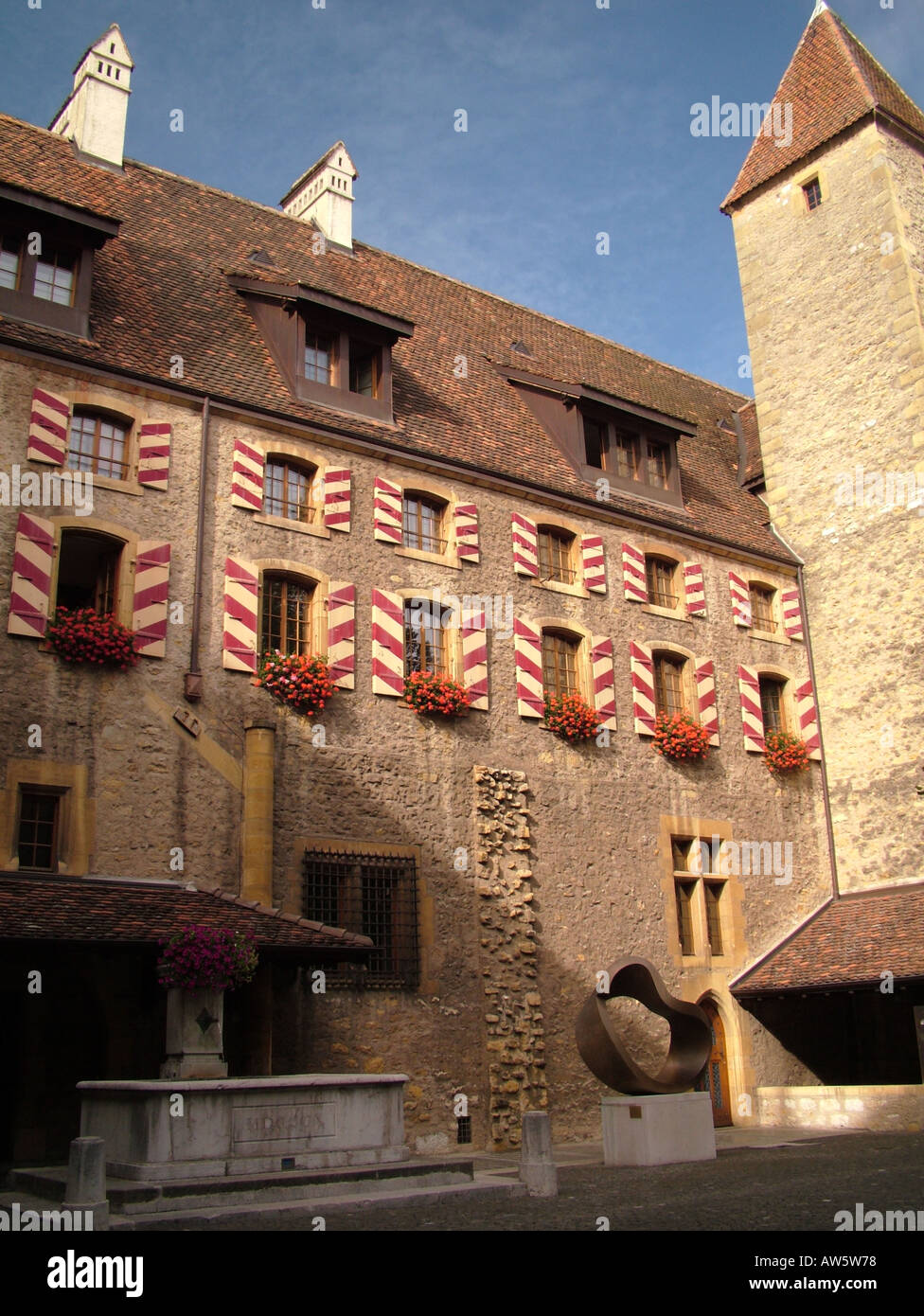 Switzerland neuchatel chateau neuchatel castle hi-res stock photography ...