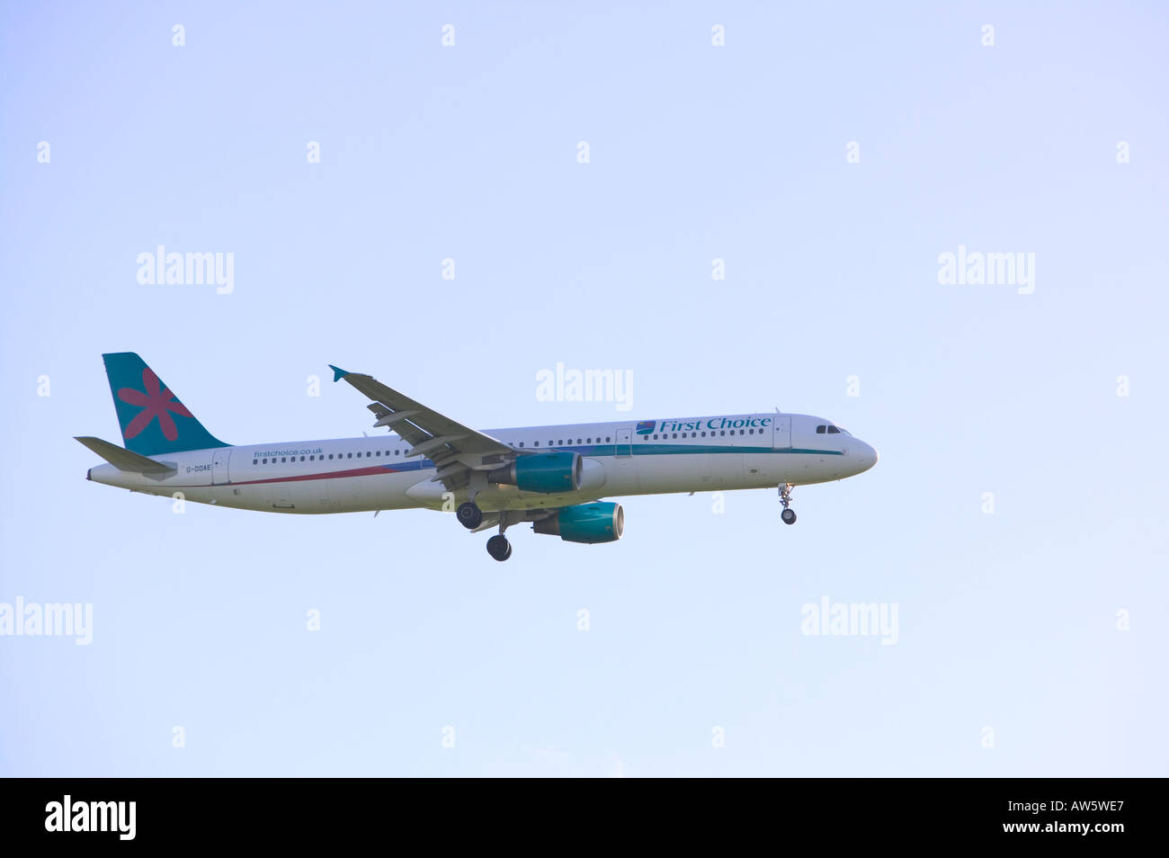 Charter plane hi-res stock photography and images - Alamy