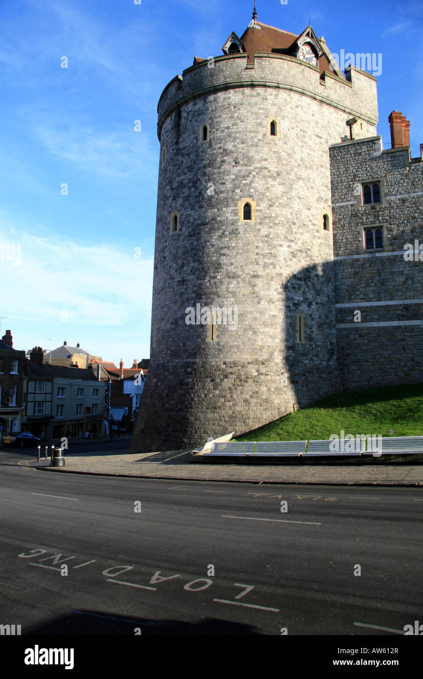 Salisbury Tower, Windsor Castle viewed from Thames Street Stock Photo ...