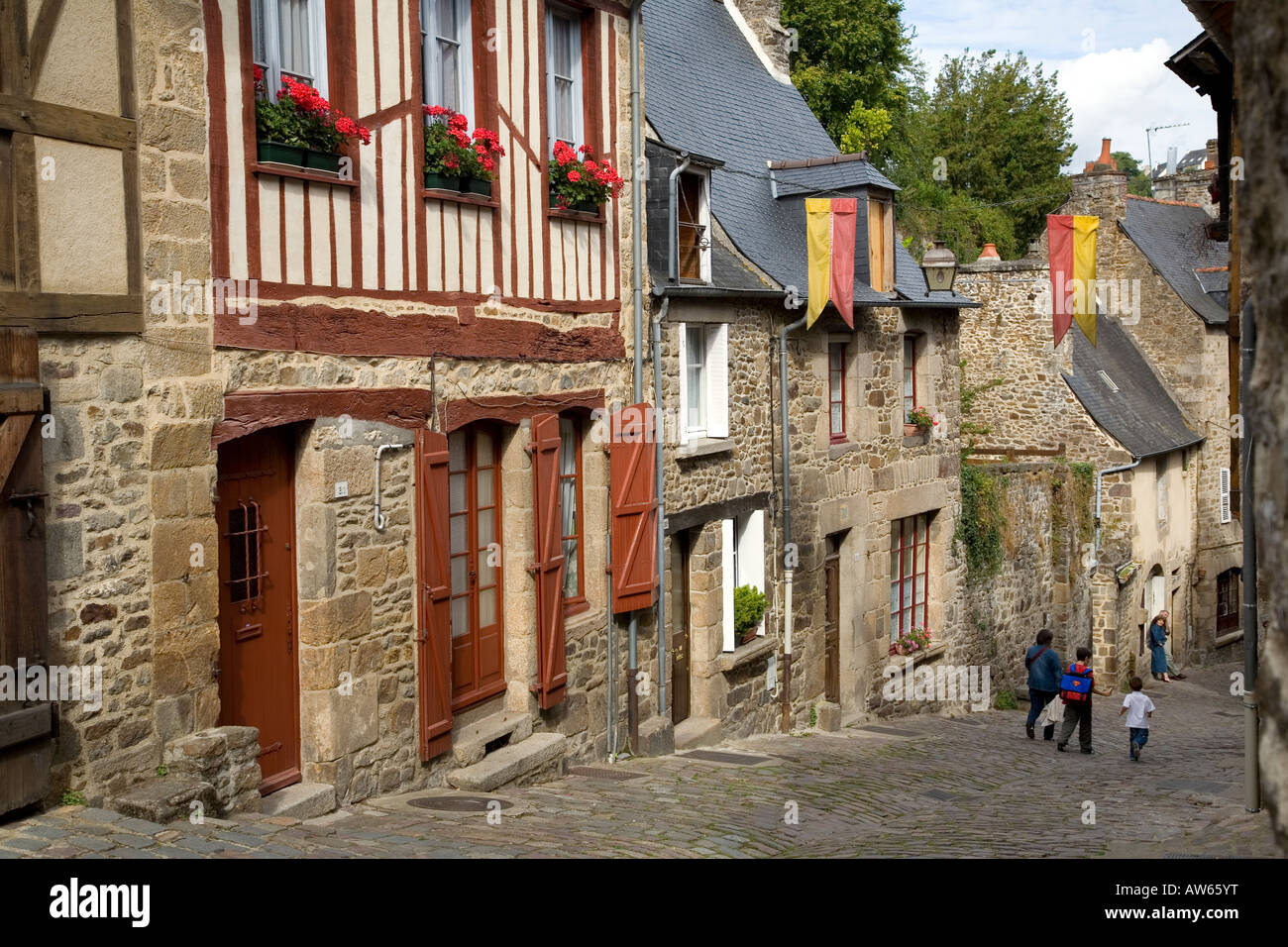 Typical Street in the old Breton town of Dinan Stock Photo - Alamy