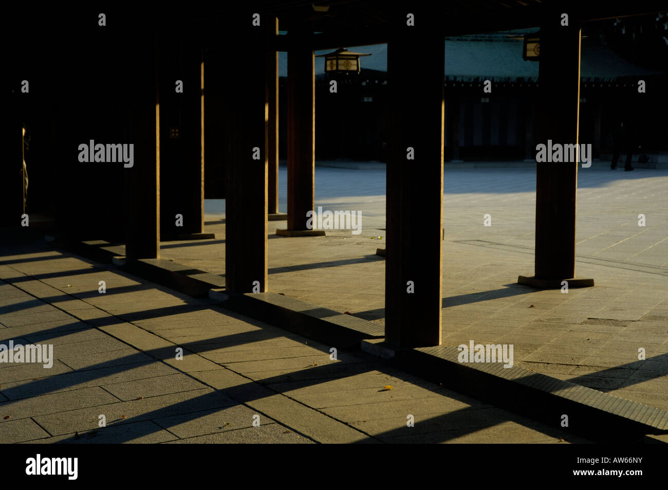 Pillars in courtyard at Tokyo's Meiji shrine Stock Photo - Alamy