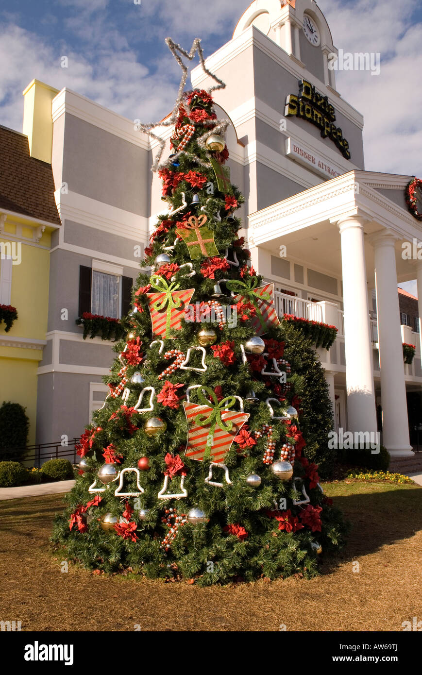 Dixie Stampede Theater Building decorated for holidays Myrtle Beach ...