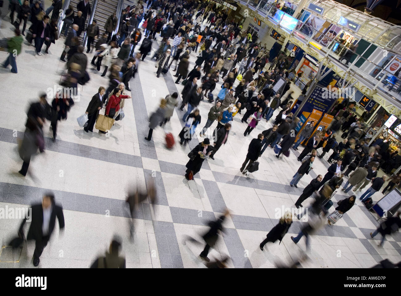 People looking in different directions hi-res stock photography and ...