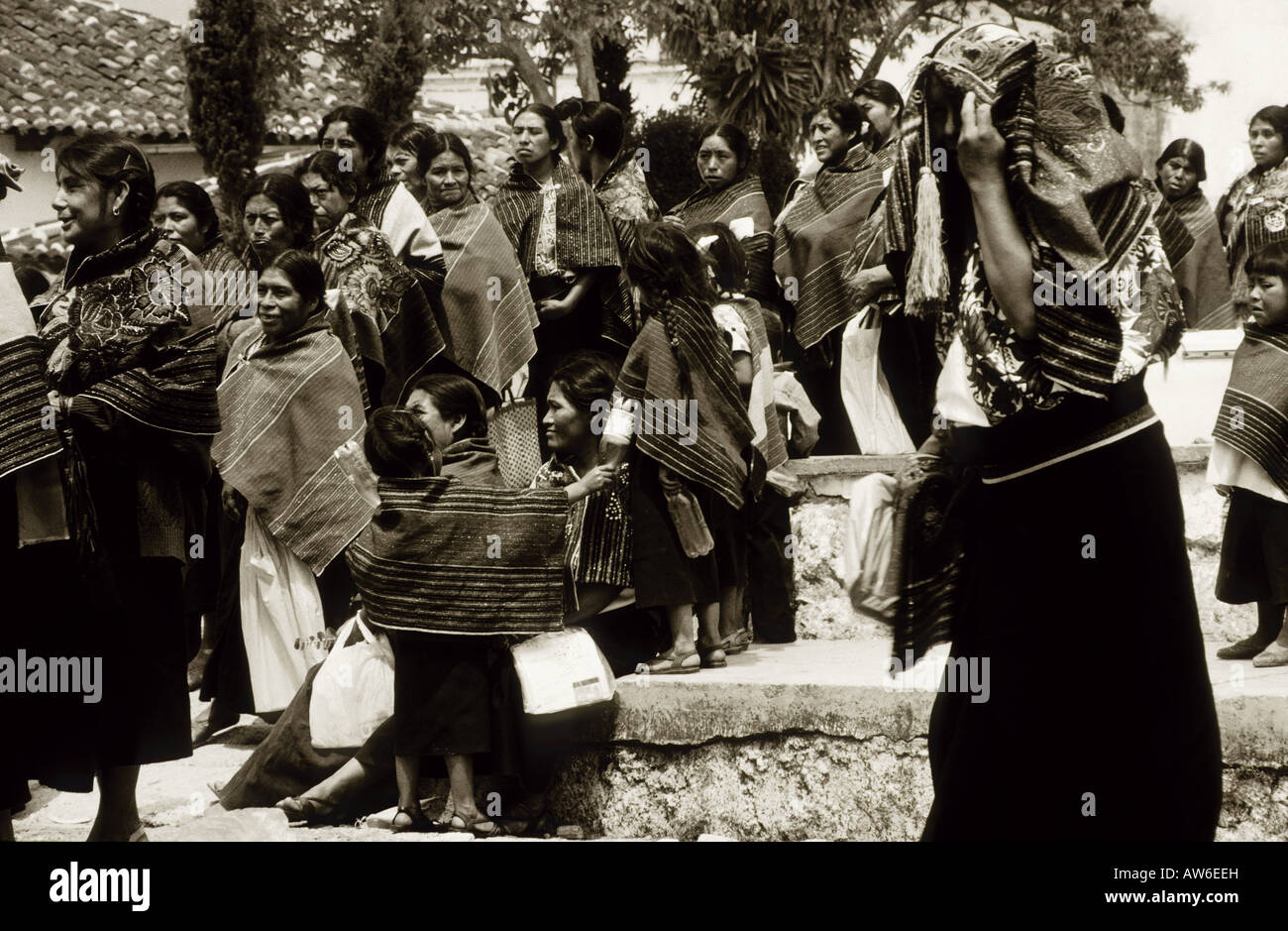 Chamula and women hi-res stock photography and images - Alamy
