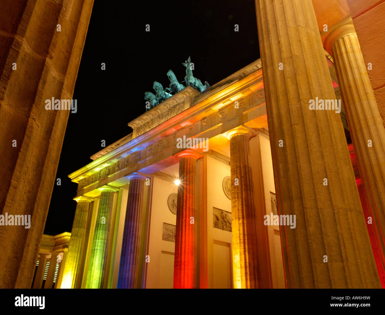 18th century gate hi-res stock photography and images - Alamy