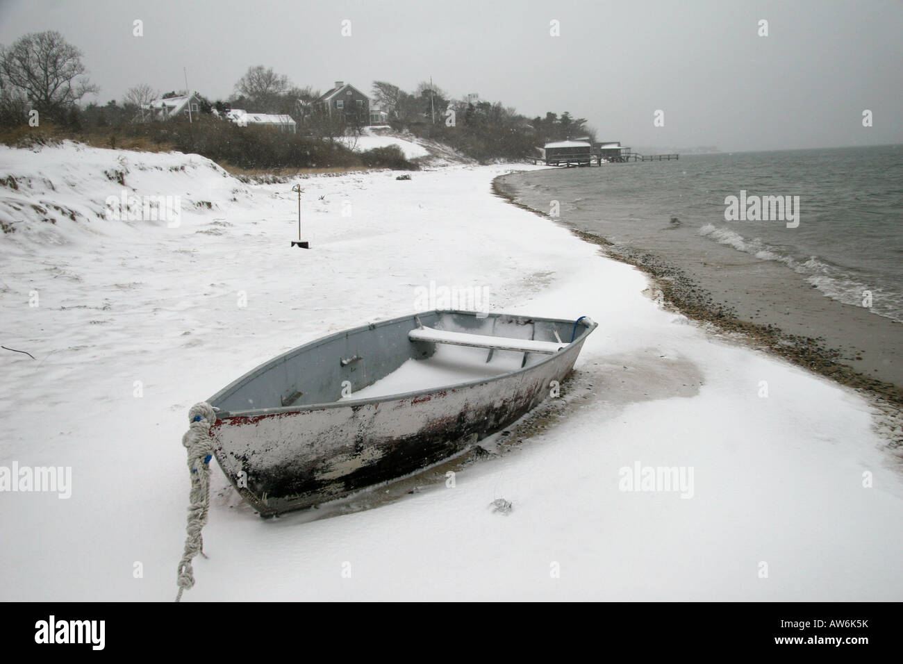 Rowboat waves hi-res stock photography and images - Alamy