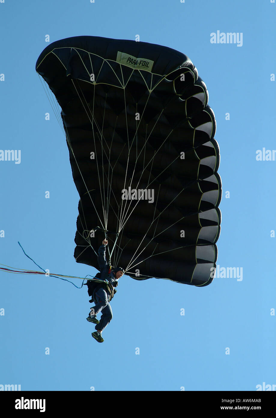 Parachute tail hi-res stock photography and images - Alamy