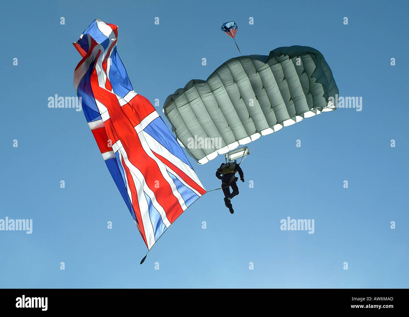 Parachute jump 2 hi-res stock photography and images - Alamy
