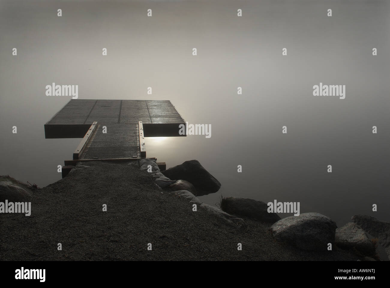 Dock and fog hi-res stock photography and images - Alamy