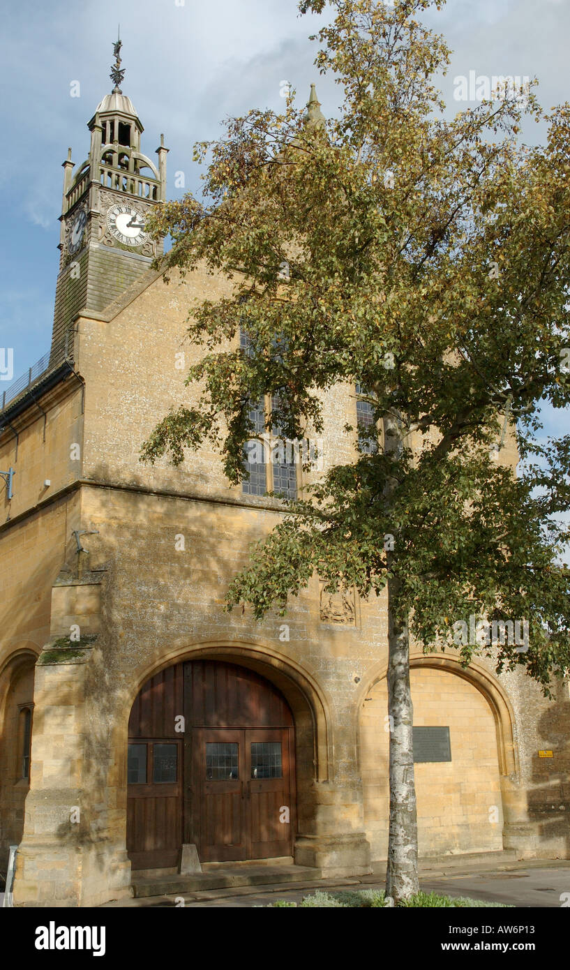 Old moreton hall hi-res stock photography and images - Alamy