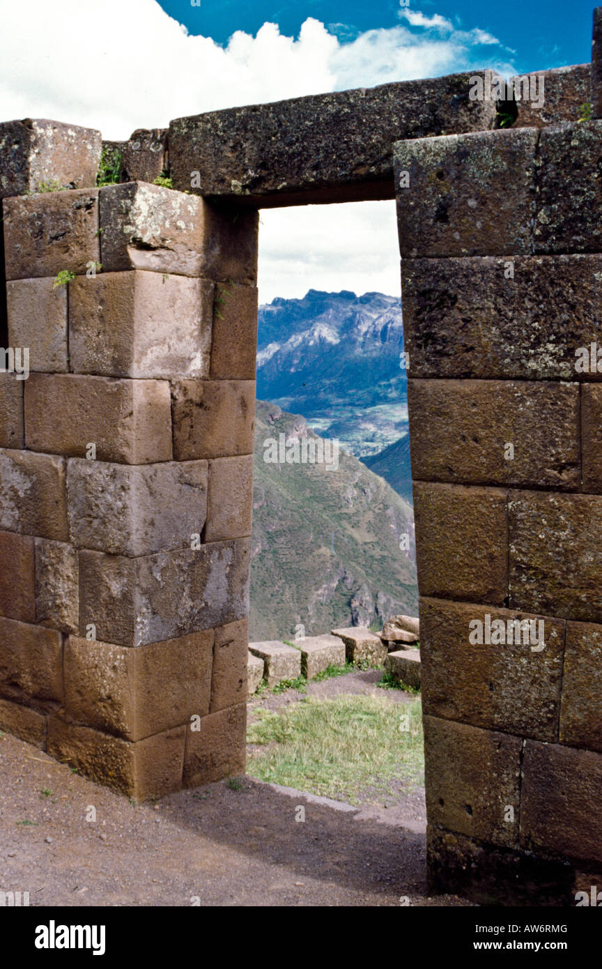 Sacred valley of the incas hi-res stock photography and images - Alamy