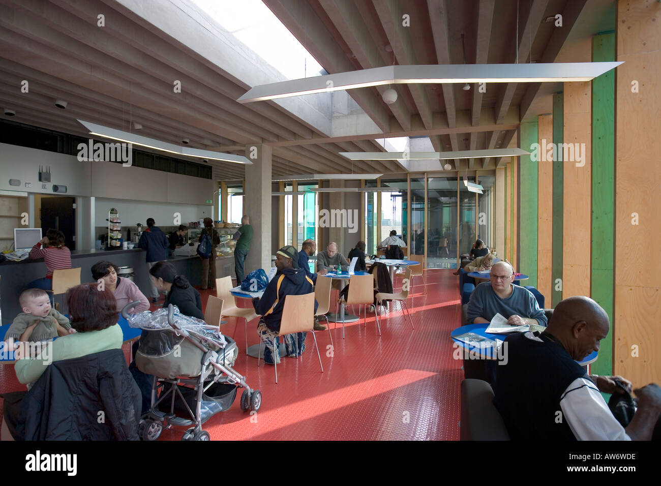 Idea Store, Whitechapel, London, 2005. Cafe. Architect Stock Photo ...