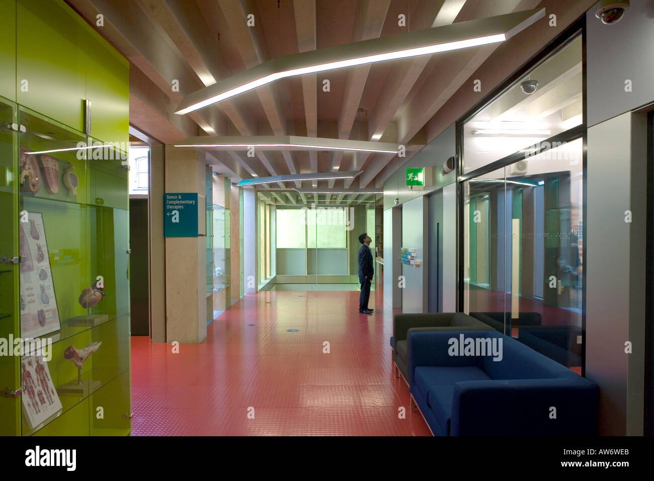 Idea Store, Whitechapel, London, 2005. Internal circulation space ...