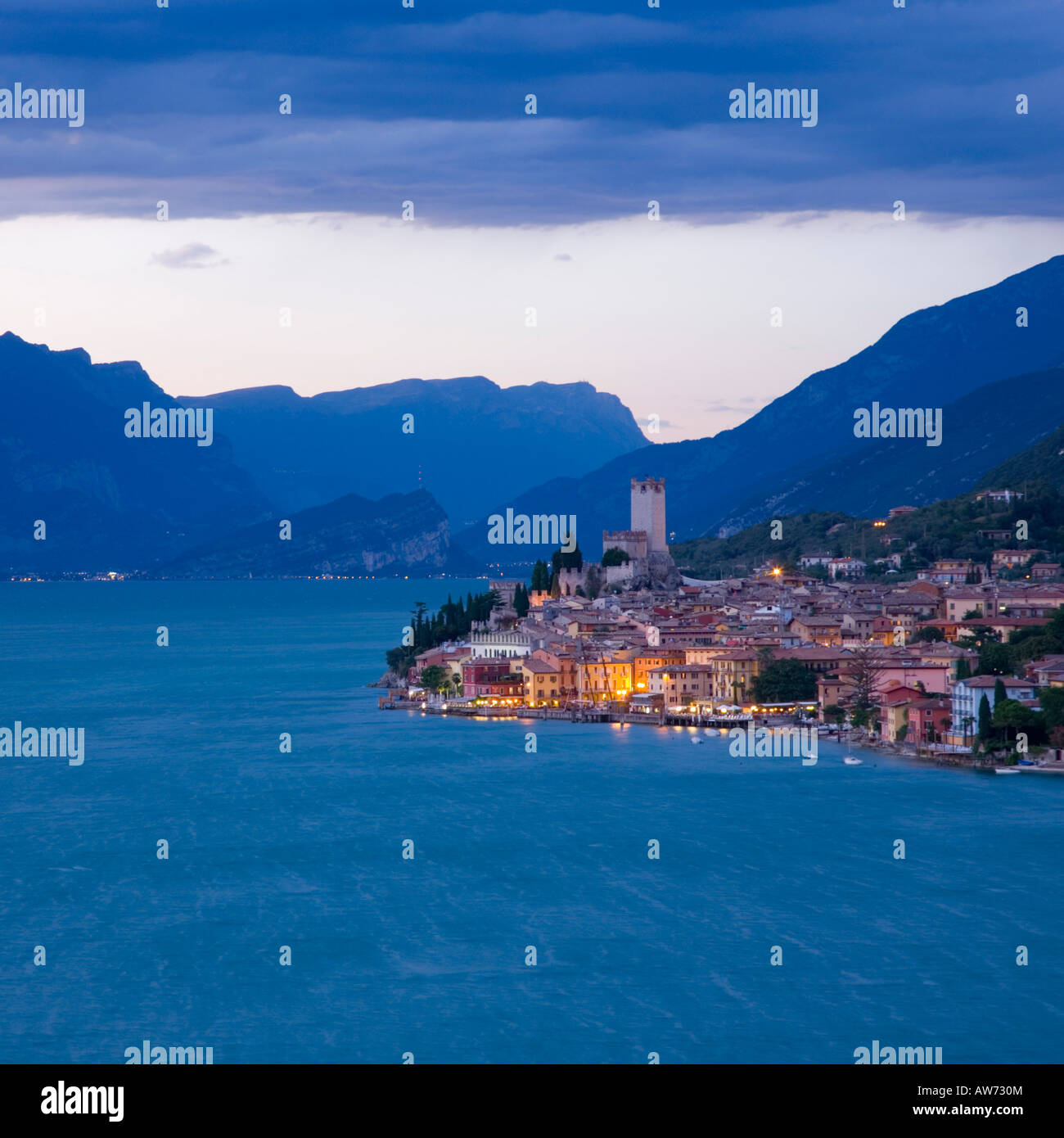 Malcesine night hi-res stock photography and images - Alamy